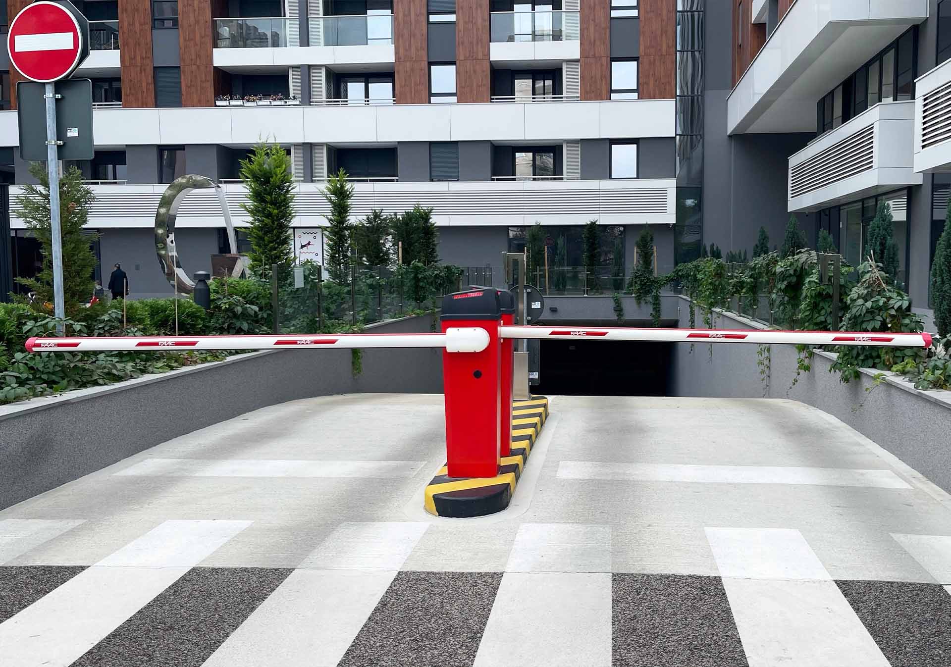 B614 - Barriera Automatica 24V | FAAC