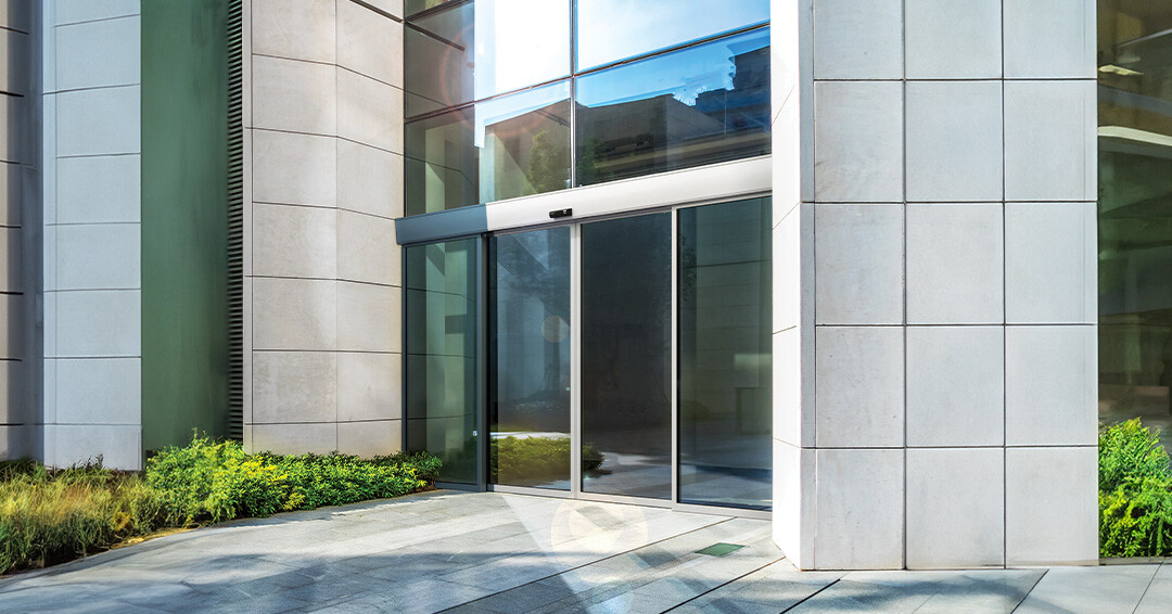 Le Porte Automatiche FAAC a BAU 2025